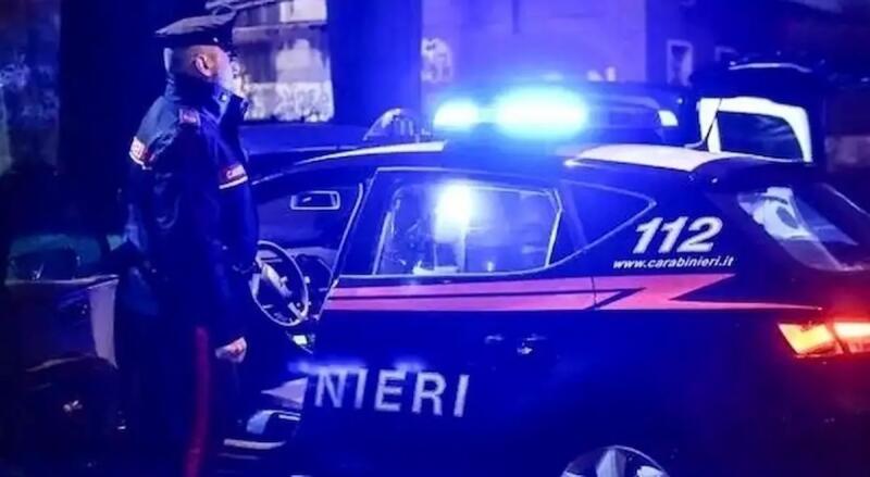 Maxi rissa nel locale alle 4 della notte con 20 persone coinvolte ...